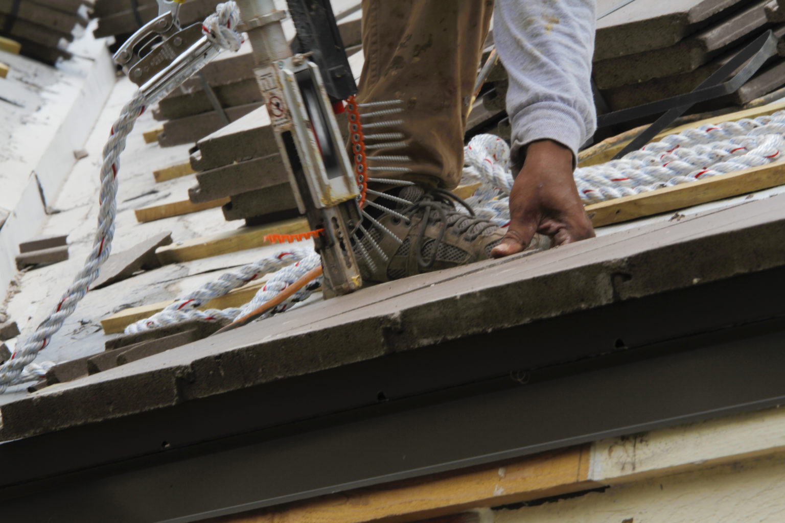 Best Concrete Roof Tile Installation for High Wind Areas - Eagle Roofing